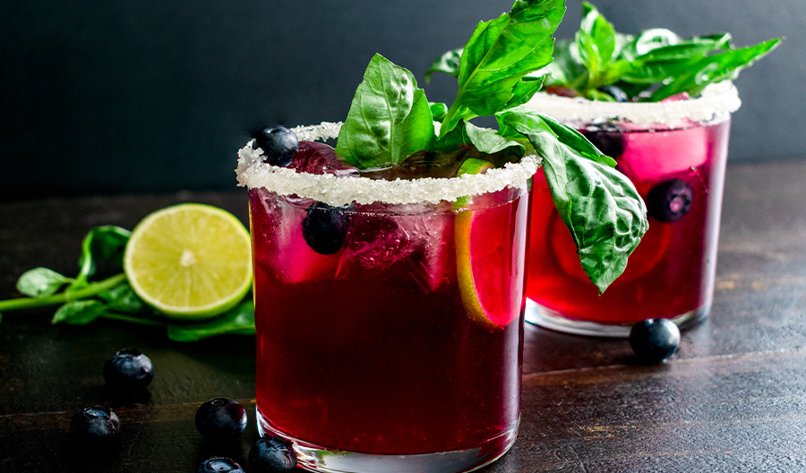 Bartender Basics: How to Rim a Glass (Properly) | Proof By Southern ...